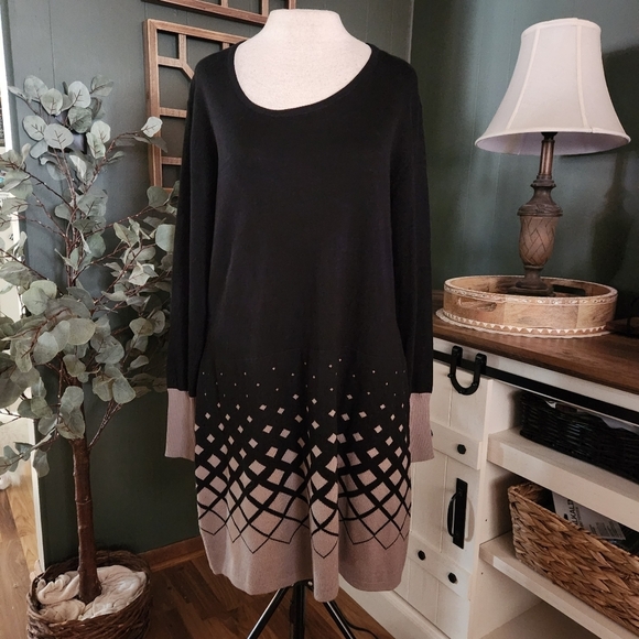 Charlie Paige | Dresses | Charlie Paige Elegant Black And Beige ...